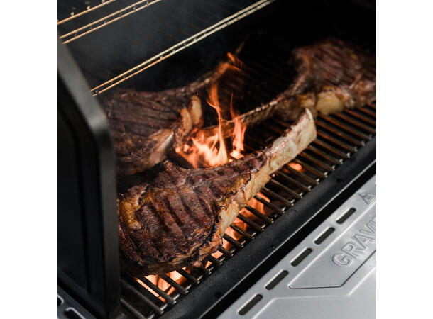 Masterbuilt® Gravity Series XT Digital Charcoal Grill & smoker ...